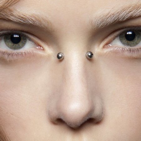 27+ Fotos von Nasen piercings: Namen & Wie Schmerzhaft & Pflege & Arten ...