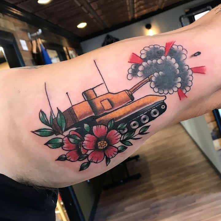 27+ Panzer Tattoo-Ideen: Vorlagen & Bedeutung & Für Männer und Frauen ...